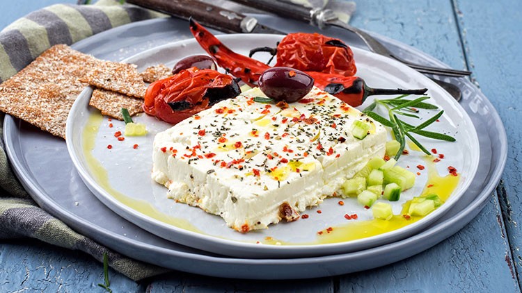 Gebackener Feta vom Grill - Globus ☀ Supermarkt ⇒ Vielfalt, Qualität ...