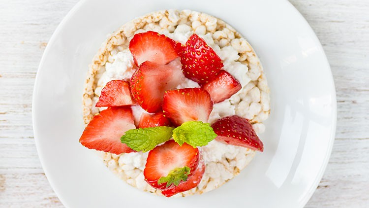 Reiswaffel mit Ricotta und Erdbeeren - Globus ☀ Supermarkt ⇒ Vielfalt ...